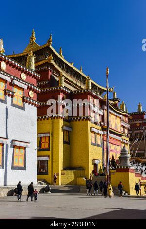 Yunnan Diqing Shangri-La Songzanlin Temple Stock Photo - Alamy