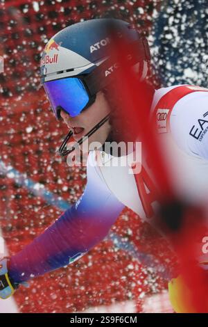 KITZBUEHEL, AUSTRIA - JANUARY 26: Alex Vinatzer of Italy during the ...