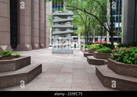 The CBS building with its garden and monument in Midtown Manhattah, New ...