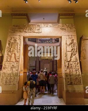 Cairo, Egyptian Museum, the tomb of Nefermaat and Itet (Meidum), chapel ...