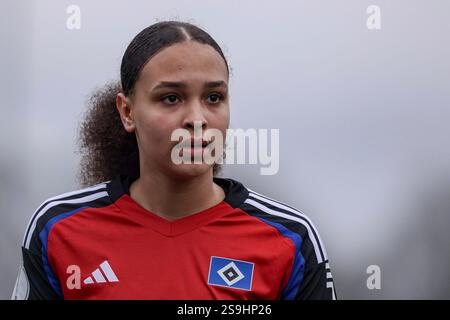 Lisa Baum (11 Hamburger SV) during the DFB Pokal semi-final match ...