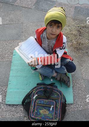 Students at a school in Islamabad, Pakistan Stock Photo - Alamy