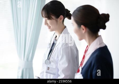Nurse and resident doctor Stock Photo - Alamy