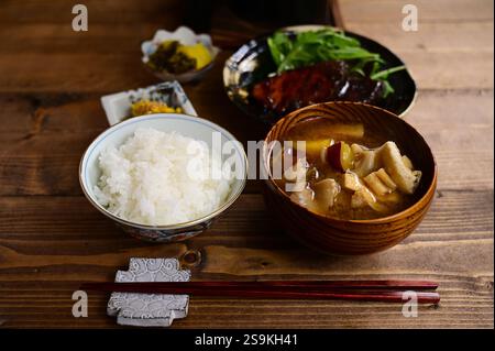 Grilled yellowtail with teriyaki sauce Stock Photo - Alamy