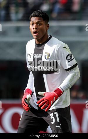 Zion Suzuki of Parma Calcio during Cagliari Calcio vs Parma Calcio ...
