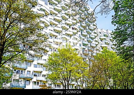 Hamburg (Deutschland): Hochhaus Osdorfer Born Stock Photo - Alamy