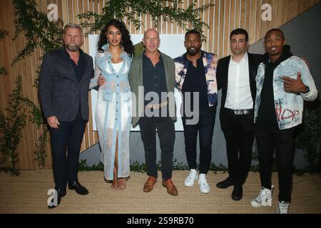 Thomas Meding, Sela Vave, Barry Sternlicht, Jamie Foxx and guests at ...