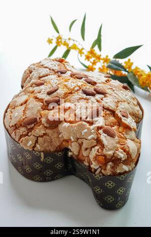 Easter Dove Bread (Colomba Pasquale Stock Photo - Alamy