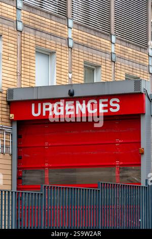 'EMERGENCIES' sign written in French indicating the ambulance-only ...