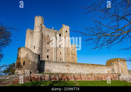 Rochester Castle Keep and curtain walls Stock Photo - Alamy