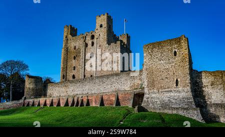 Rochester Castle Keep and curtain walls Stock Photo - Alamy