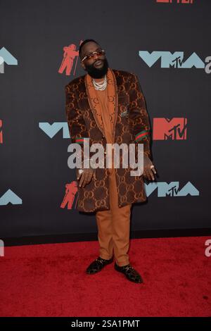 Rick Ross arriving on the red carpet at the 2019 MTV Video Music Awards ...