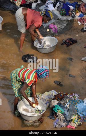 Togo, surrounding of Lomè, washing in the river Stock Photo - Alamy