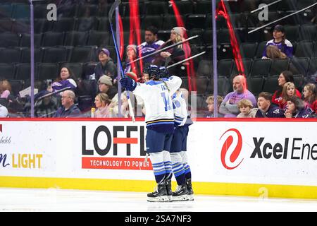 Toronto Sceptres' Jesse Compher (18) shoots on Minnesota Frost ...