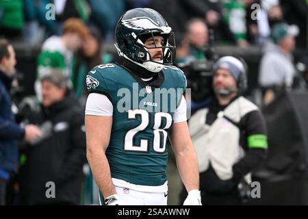 Philadelphia Eagles running back Will Shipley warms up before an NFL ...