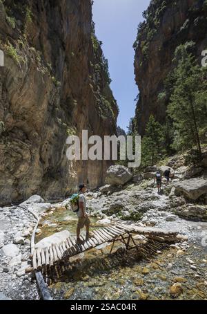 Hiking trail through the Iron Tor tor in the Samaria Gorge, south coast ...