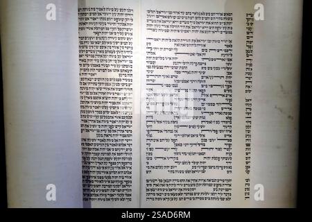 The Bavarian Bible Museum. Jewish Torah in Hebrew. 1920. Nuremberg ...