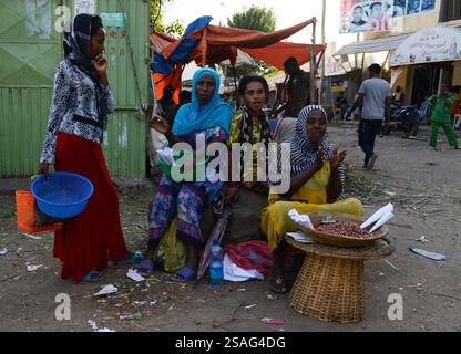 Street markets in Kombolcha, Ethiopia Stock Photo - Alamy