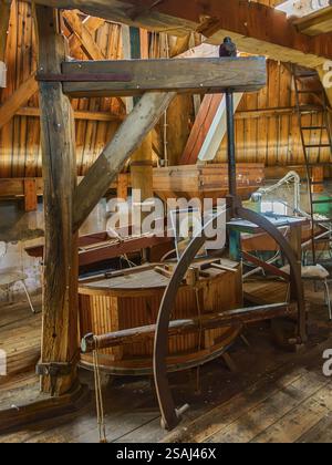 Close up of the windmill mechanics Stock Photo - Alamy