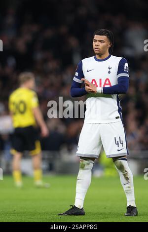 London, UK. 30th Jan, 2025. Spurs team line-up at the Tottenham Hotspur ...