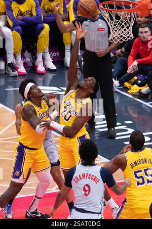 Los Angeles Lakers guard Shake Milton (20) reacts after scoring against ...