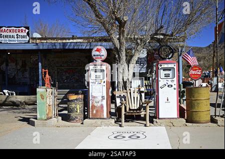 Vintage cars at the Hackberry General Store on historic Route 66 ...