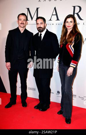 Jonas Dornbach, Janine Jackowski und Maren Ade bei der Verleihung des ...