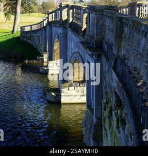 Palladian Bridge at Brocket Hall Stock Photo - Alamy