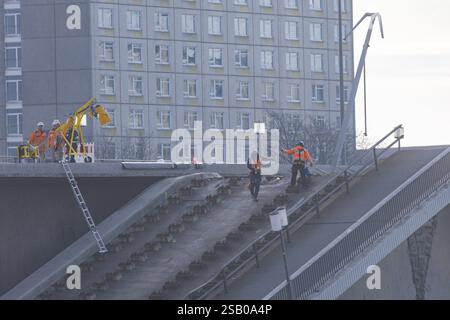 Partial collapse of the Carola Bridge. Part of the bridge has collapsed ...