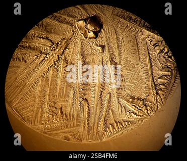 Salt crystals under microscope, light micrograph, close-up view Stock ...