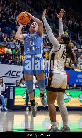 North Carolina guard Lanie Grant (0) shots as Florida State forward ...