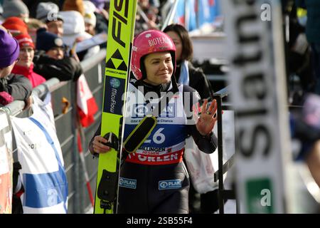 REISCH Agnes (GER) gestikuliert, GER, FIS Viessmsann Skisprung Weltcup ...