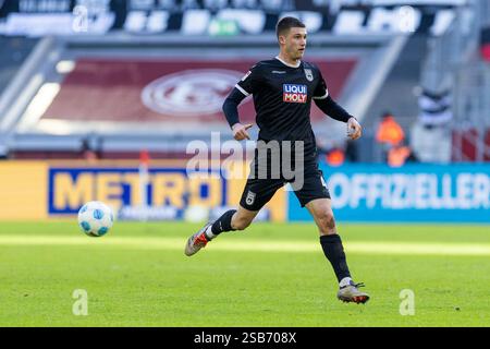 #4 Tom Gaal (SSV Ulm 1846 Fußball) DFL regulations prohibit any use of ...