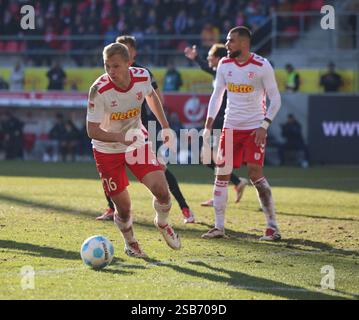 Louis Breunig (SSV Jahn Regensburg, 16), Fraser Hornby (Darmstadt 1898 ...