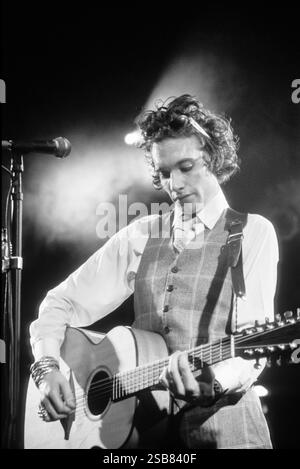 SUBCIRCUS, READING FESTIVAL, 1997: Peter Bradley from the band ...