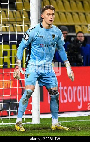 Jan Jakob Olschowsky (Torwart Alemannia Aachen, 1) ist machtlos gegen ...