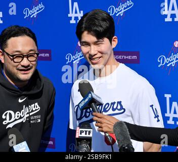 Los Angeles Dodgers' Hyeseong Kim, right, and Austin Gauthier run ...