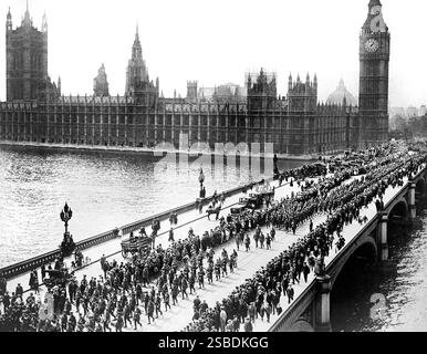 Westminster Bridge (1917 Stock Photo - Alamy