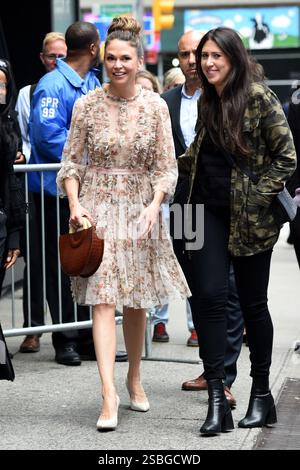 Sutton Foster leaving a taping of Good Morning America in Times Square ...