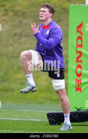 England's Fraser Dingwall (centre) during the Guinness Men's Six ...