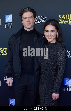 Ethan Peck und Christina Chong bei der Verleihung der 52. Saturn Awards ...