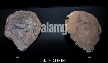 Obsidian tools, biface, gurgurbaba tepesi hill, lower paleolithic Stock ...