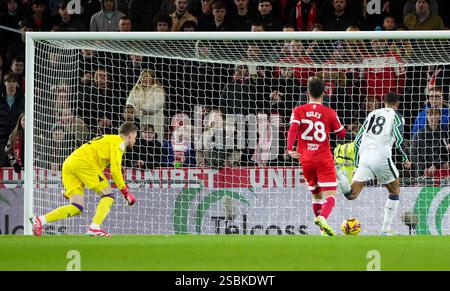 Sunderland's Wilson Isidor scores their side's first goal of the game during the Sky Bet ...