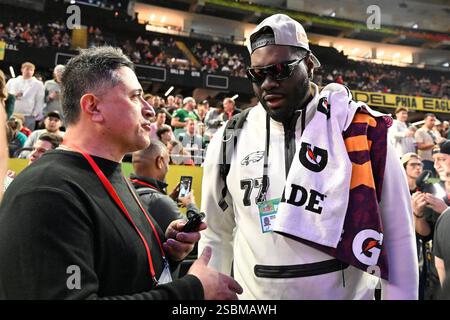 Philadelphia Eagles offensive tackle Mekhi Becton celebrates with son ...