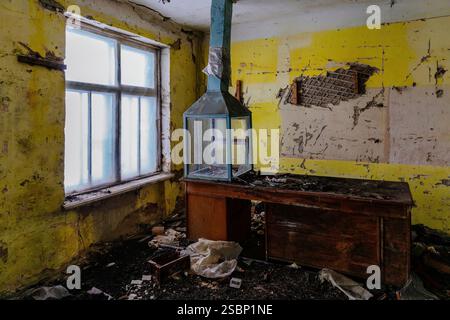 Old abandoned ruined chemical laboratory Stock Photo - Alamy