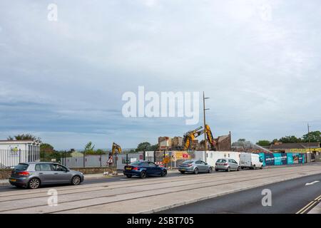 The demolition of Dudley Hippodrome and JB's. Construction crews ...