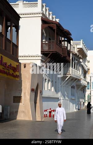 Traditional Omani buildings along the Mutrah corniche in Oman Stock ...