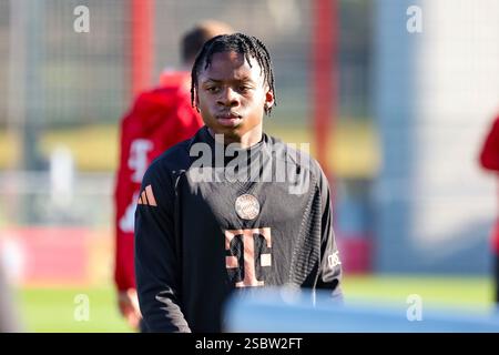 Muenchen, Deutschland. 04th Feb, 2025. Jamal Musiala (FC Bayern ...