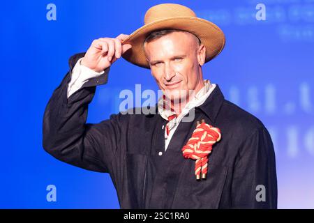 John Arthur Hill walks The Blue Jacket Show for Zero Prostate Cancer at ...