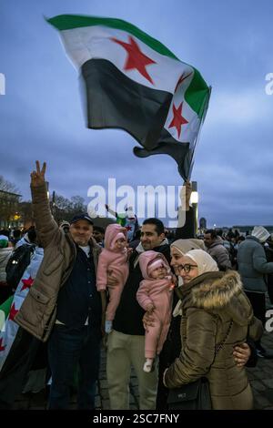 Syrians women celebrate the end of the Assad regime after the change of ...